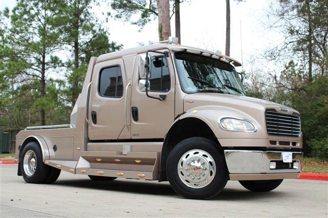 2008 Freightliner RHA114 Ranch Hauler