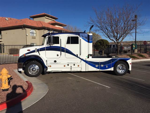2003 Peterbilt 330 Schwalbe